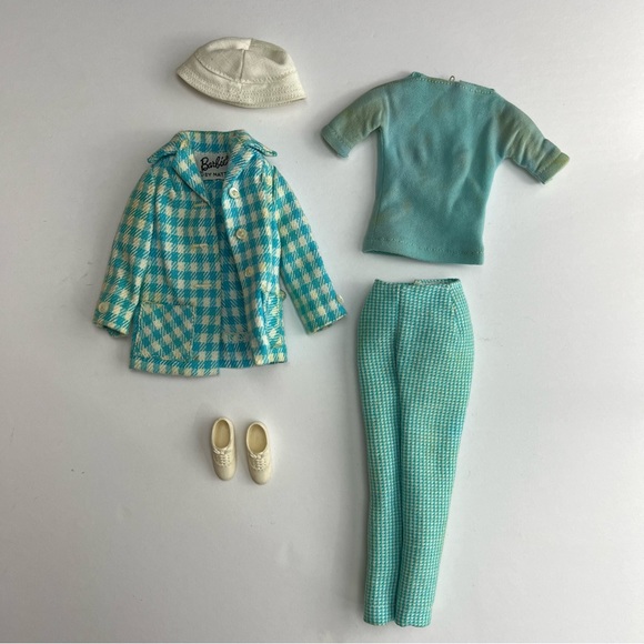 Barbie | Toys | Vintage Barbie Outdoor Life 637 Complete Blue Plaid ...